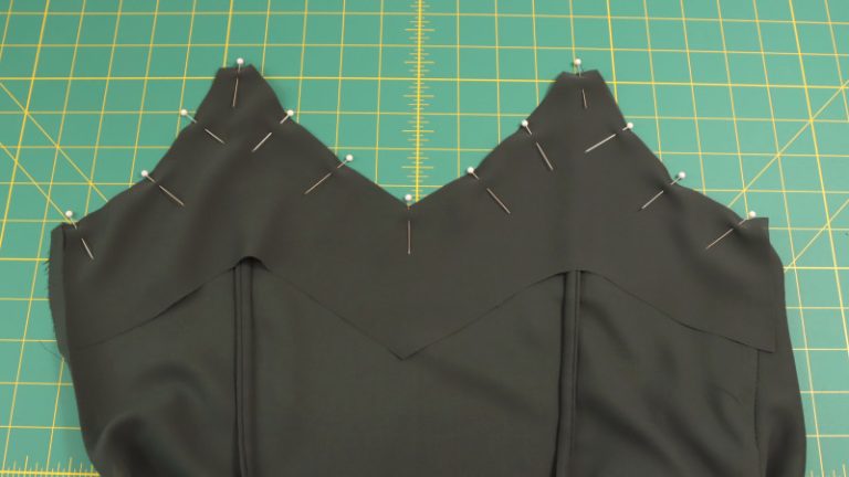 The Harper Plisse Dress Free Sewing Pattern | Mood Sewciety