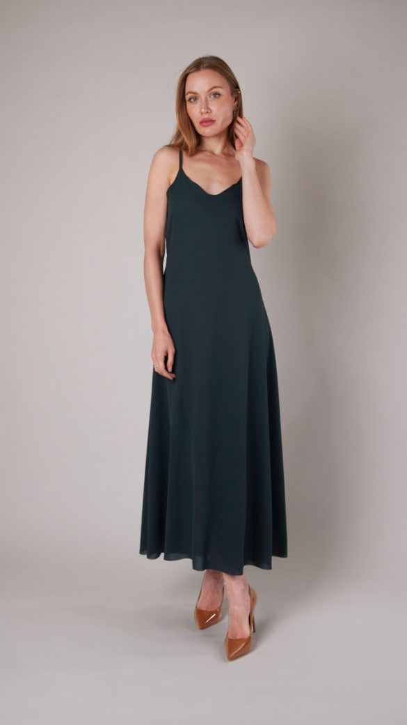 The Harper Plisse Dress Free Sewing Pattern | Mood Sewciety