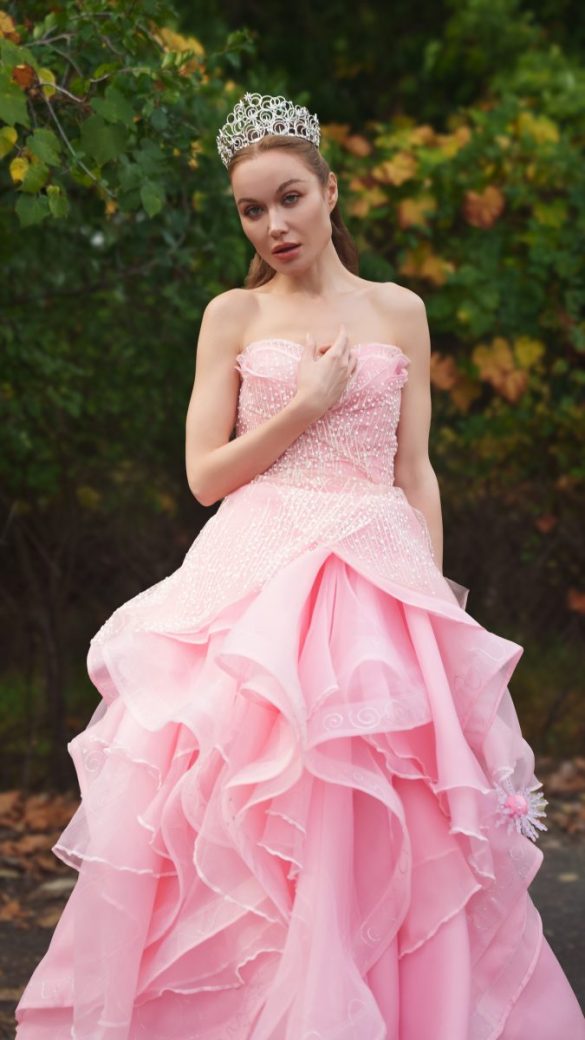 Glinda Gown Free Sewing Pattern - Mood Fabrics Sewciety Blog