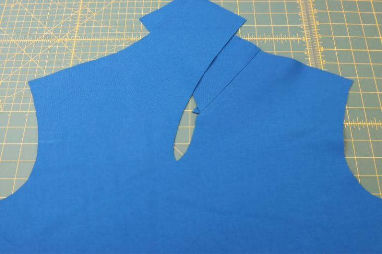 Topeka Keyhole Dress Free Sewing Pattern | Mood Fabrics