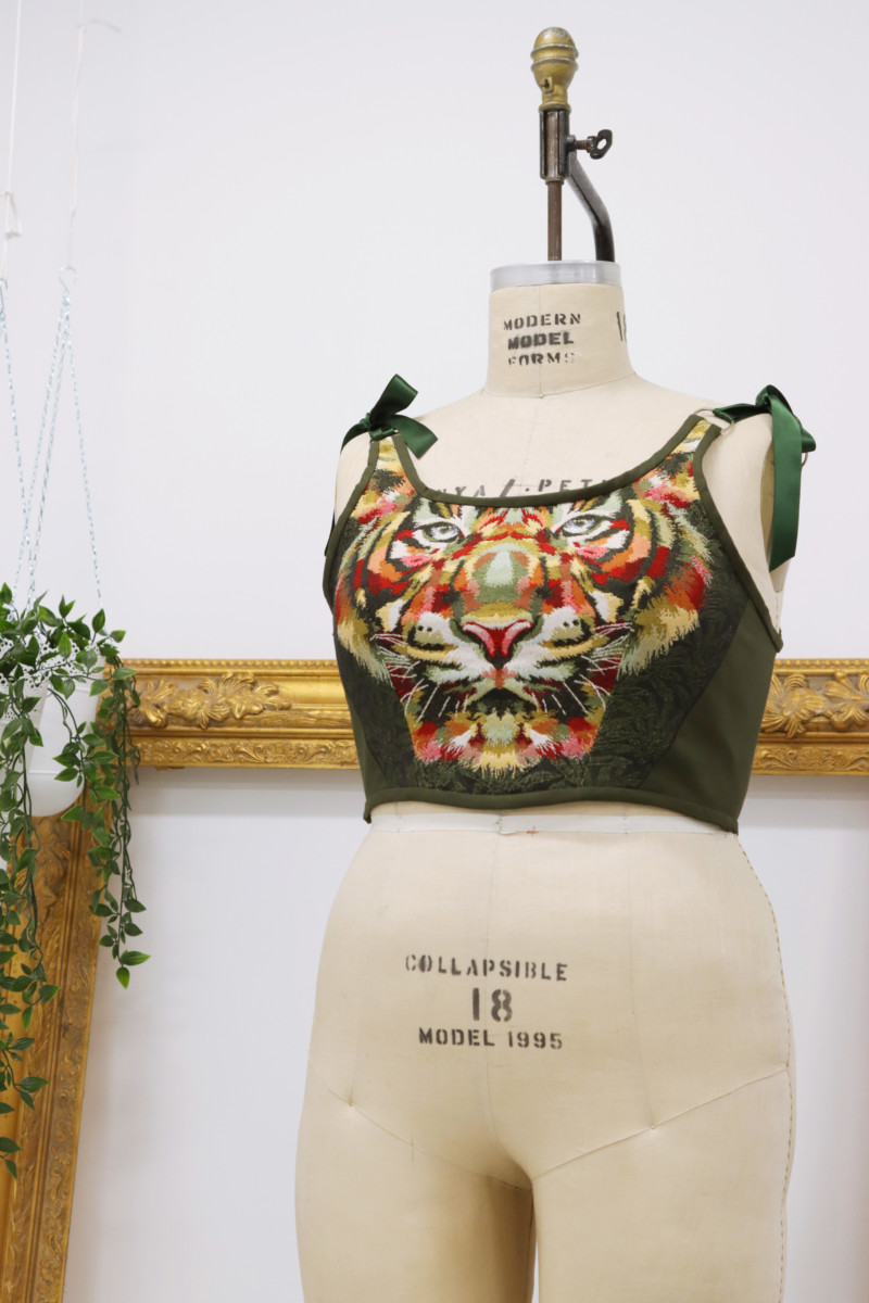 The Spearmint Corset - Free Sewing Pattern | Mood Sewciety